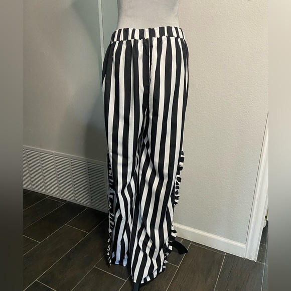 Boohoo | Pants & Jumpsuits | Boohoo Farrah Stripe Ruffle Leg Trouser ...